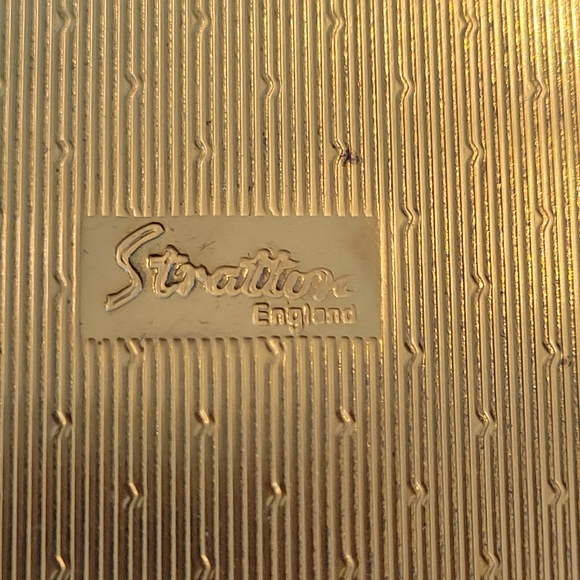 Stratton | Makeup | Vintage Stratton Compact Made In England Mcm Glam ...